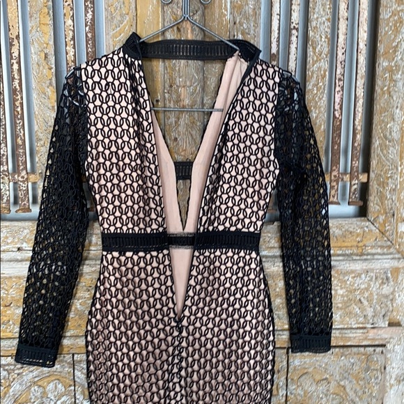 Elliatt | Dresses | Elliatt Revelation Dress Black Crochet Overlay Xs ...